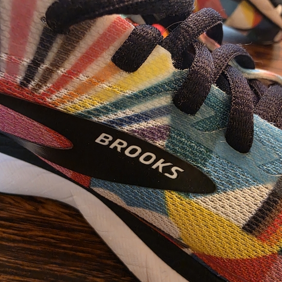 Brooks | Shoes | Brooks Trace 2 Lisa Congdon Womens Sneakers Running ...